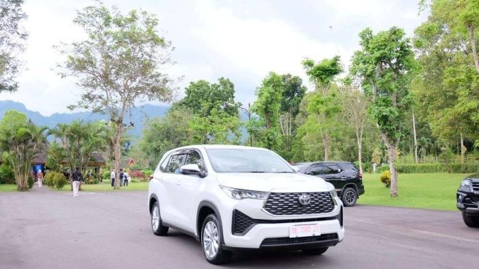 Penampakan Mobil Dinas Baru Pejabat Pemkab Semarang, Innova Zenix ...