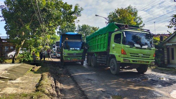 Truk Patah As Roda di Punggursugih Bikin Kemacetan Panjang di Jalan ...