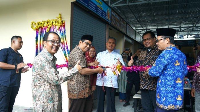 Perkuat Pengelolaan BLU Kampus, Rektor UIN Saizu Resmikan Food Court ...