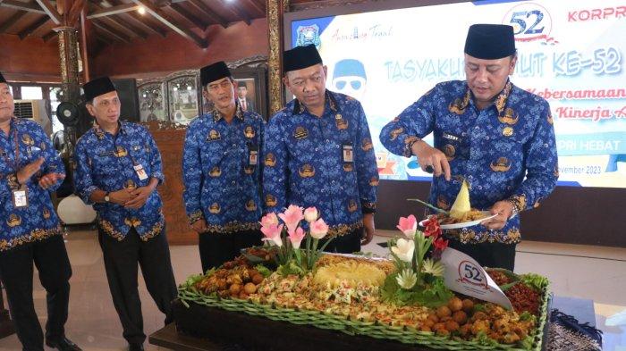 Tasyakuran HUT ke-52 Korpri, Wali Kota Tegal Dedy Yon Ingatkan ASN Harus Netral - Tribunjateng.com