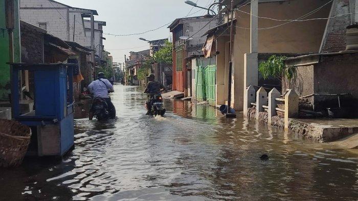 Peringatan Dini BMKG: Awas di Pesisir Utara Jateng, Ada Potensi Banjir Rob Hingga 13 November ...