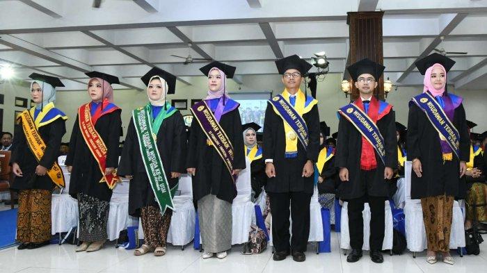 Prestasi Mahasiwa di Wisuda ke-67 Universitas Semarang - Tribunjateng.com