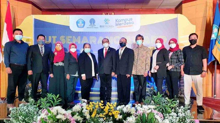 UT Semarang Award Lahirkan Digital Native Berprestasi - Tribunjateng.com