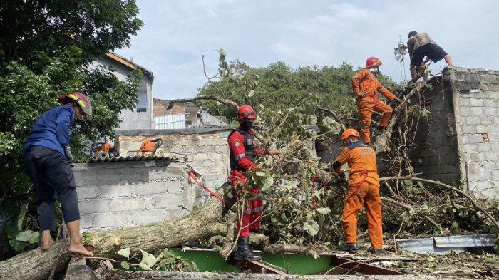 Waspada Bencana di Kabupaten Semarang, Angin Puting Beliung dan Longsor Terjadi di Sejumlah ...