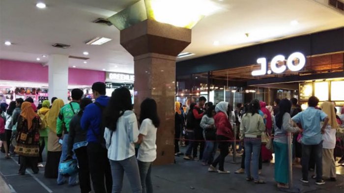 Heboh Promo Donuts, Antrean di JCO Java Mall Mengular - Tribunjateng.com