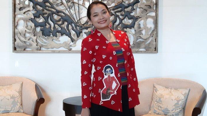 Aqnie Anne Lestarikan Budaya Jawa Lewat Markonah, Produk Mode Bergaya ...
