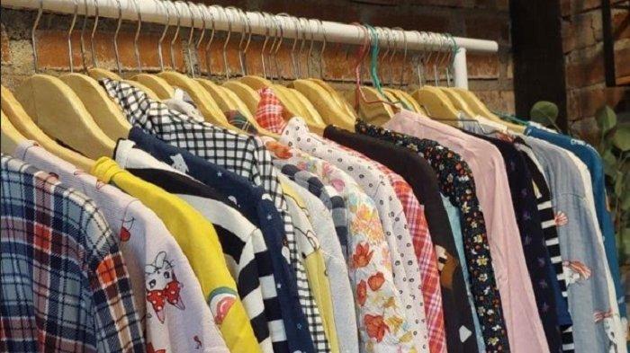 Dilema Pedagang Pakaian Thrift, Harus Relakan Potensi Omzet Puluhan ...