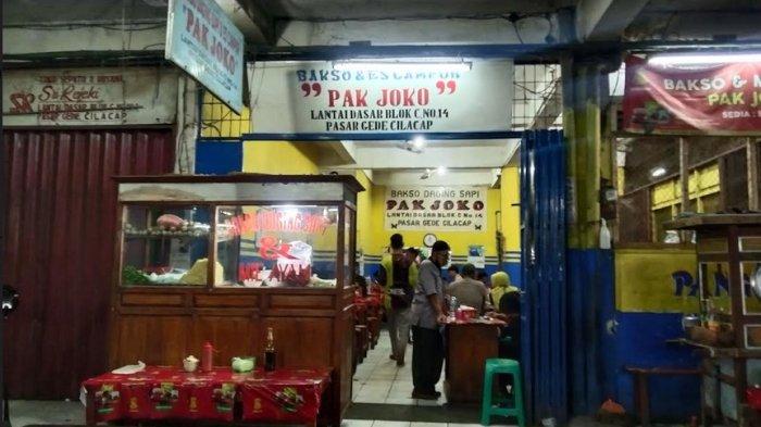 Mencicipi Nikmatnya Bakso Pak Joko, Kuliner Legendari Di Pasar Gede ...
