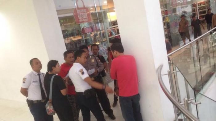 BREAKING NEWS: Balita Cantik Ini Jatuh dari Lantai Dua Hypermart Kudus ...