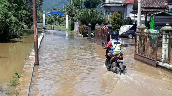 Curah Hujan Tinggi, Dua Dusun di Desa Rowoboni Banyubiru Kabupaten ...