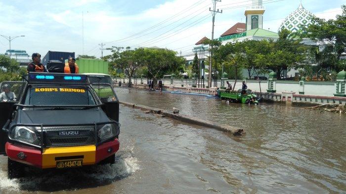 Banjir di Kecamatan Genuk Berangsur Surut - Tribunjateng.com