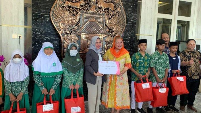 Mbak Ita Larang Keras Sekolah Pungut Biaya Seragam dan Pembelian Buku di Sekolah - Tribunjateng.com