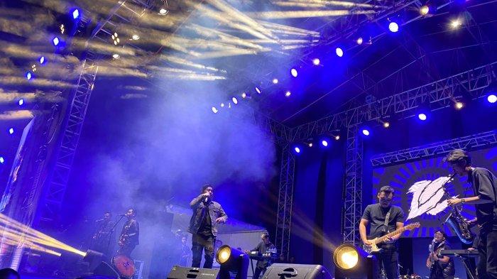 Kalih Welasku Denny Caknan Birukan Langit Lapangan Diponegoro Semarang ...