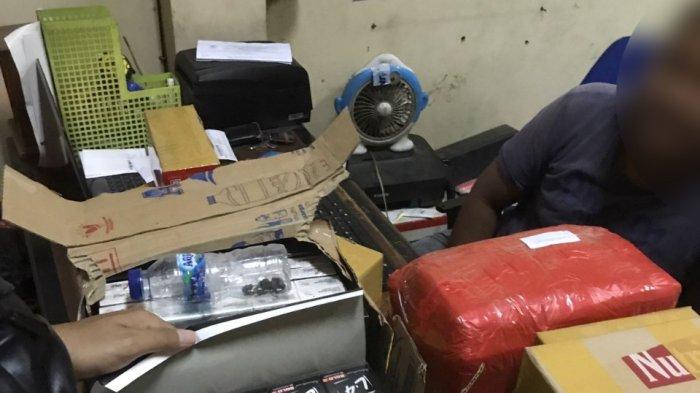 Bea Cukai Kudus Gagalkan Pengiriman Rokok Ilegal di Agen Jasa Pengiriman - Tribunjateng.com