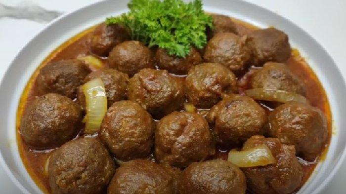 Resep Bola-bola Daging Lembut Bumbu Semur, Masakan Spesial untuk ...