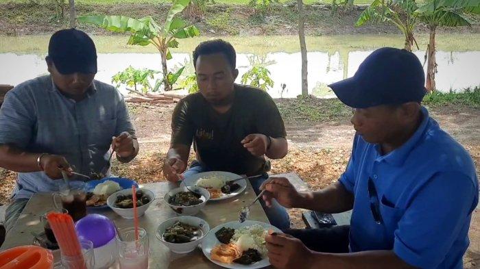 Kuliner Kudus : Botok Yuyu dan Nasi Jagung, Makanan Unik di Kudus yang ...