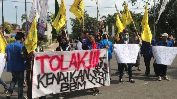 Demo PMII di Depan Pendopo Demak Bawa 6 Tuntutan - Tribunjateng.com