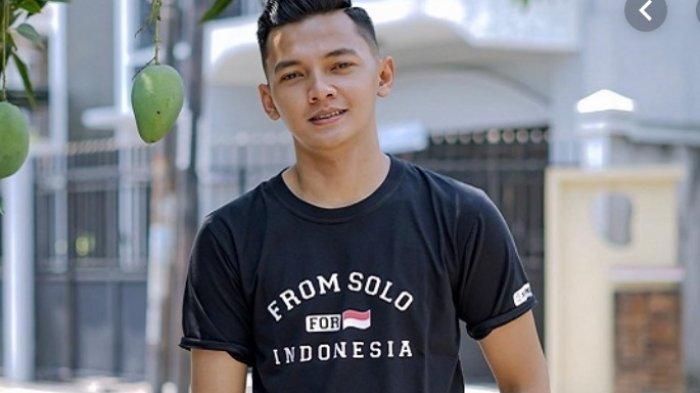 Sebelum Terkenal, Dory Harsa Duda Ganteng Pernah Jadi Driver Online dan ...