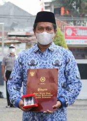 Hari Kemerdekaan, Rektor UMP Purwokerto Dr Jebul Suroso Terima ...