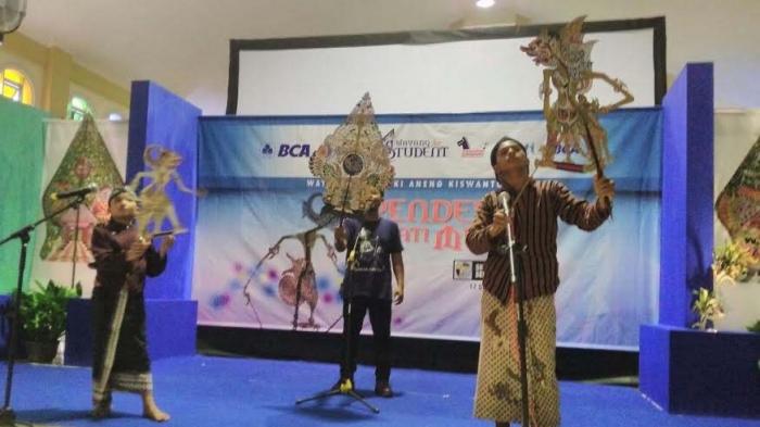 Dua Dalang Cilik SMP Yohanes Kolaborasi dengan Ki Aneng Wainkan Wayang ...
