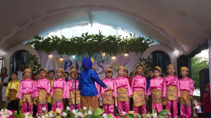 54 Siswa TK dan KB Kudus Pentas Seni Baby Dance dan Mewarnai - Tribunjateng.com