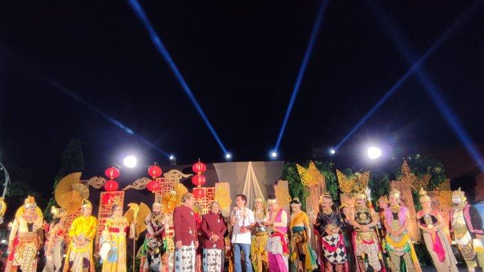 Gelar Wayang Orang on The Street Kota Lama, Kekayaan Budaya Semarang ...