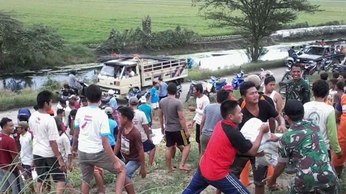 Tiga Titik Tanggul Sungai Wulan Longsor - Tribunjateng.com