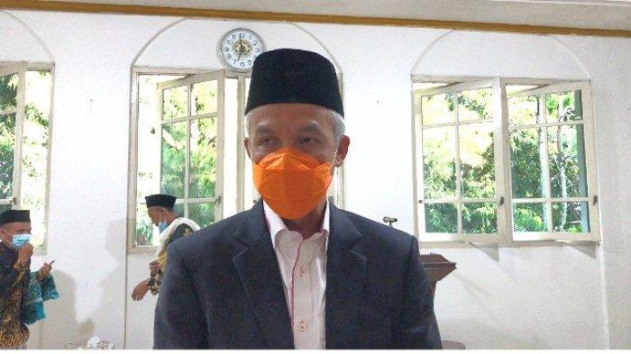 Seusai Salat Idulfitri di Rumah, Gubernur Ganjar Pranowo Langsung Open ... Seusai Salat Idulfitri di Rumah, Gubernur Ganjar Pranowo Langsung Open ...