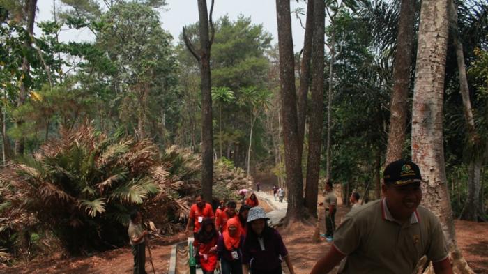 Monumen Paku Bumi di Gunung Tidar Ini Menyatukan Pulau Jawa - Tribunjateng.com