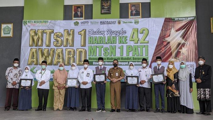 Hadiri MTsN 1 Pati Award, Bupati Haryanto Beri Apresiasi Khusus - Tribunjateng.com