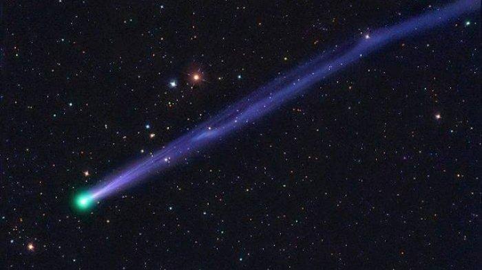 Jangan Lewatkan, Komet Paling Terang Akan Lewati Bumi Pertengahan ...