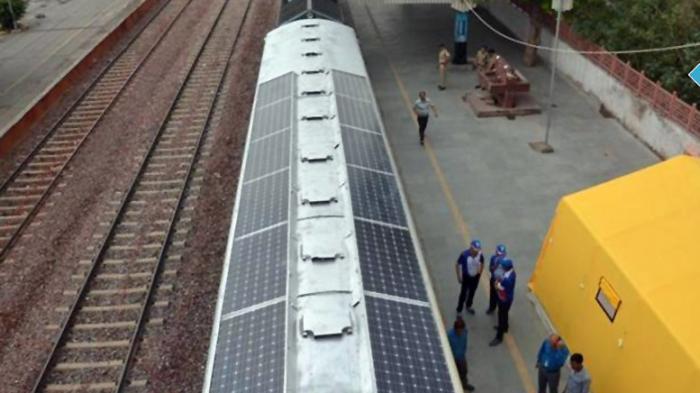 Inilah Jadwal dan Harga Kereta Api Semarang - Surabaya - Tribunjateng.com