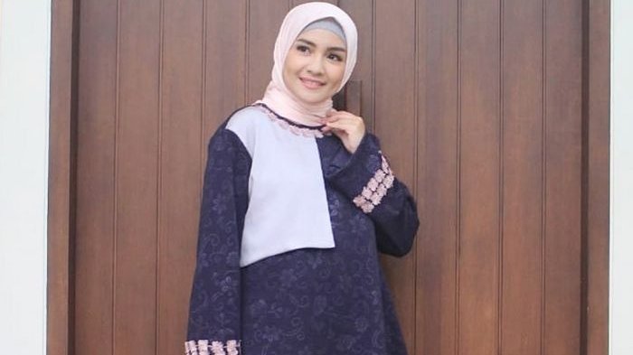 Lama Tak Terlihat di Layar Kaca, Intan Nuraini Pamerkan Kolam Mewah ...