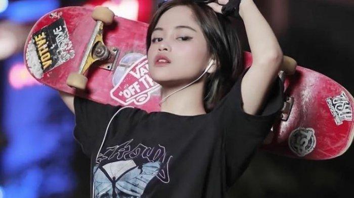 7 Potret dan Biodata Jeje Slebew, Artis Tiktok Sudirman yang Sedang Viral Disebut Mirip Fuji ...