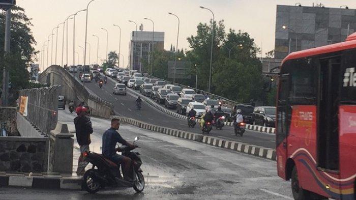 Kenapa Muncul Air di Jalan Bawah Flyover Jatingaleh? Ini Respons DPU ...