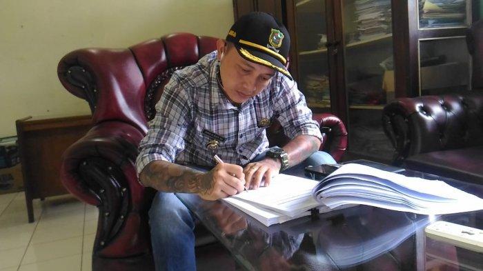 Hoho Alkaf Kades Purwasaba Banjarnegara Viral Tubuhnya Penuh Tato Rajin Puasa Sunah Ajaran Nabi ...