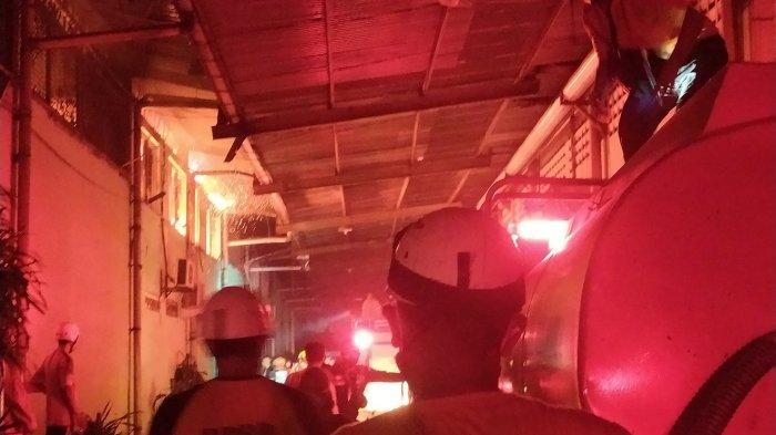 Terjadi Kebakaran Pabrik Tekstil di Karanganyar Malam Ini - Tribunjateng.com