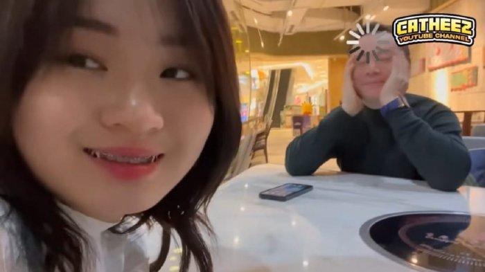 "Dulu Papaku Cina Miskin, Guys" Sosok Ayah Catheez Bagikan Cerita Masa Kecil Saat Hidup Susah ...