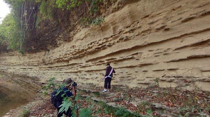 18 Kilometer dari Pusat Kota Blora, Inilah Keindahan Dinding Relief ...