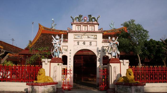 Mengunjungi Makco Di Kelenteng Cu An Kiong Lasem Tribunjateng