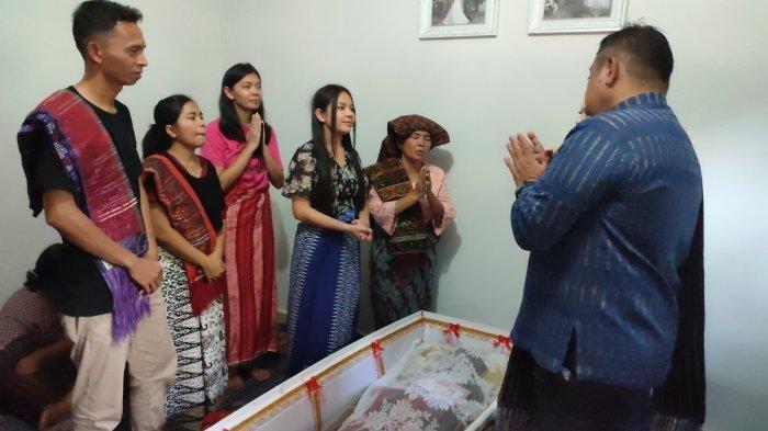 Kabar Duka dari Finalis Indonesian Idol, Ayah Novia Situmeang Meninggal ...