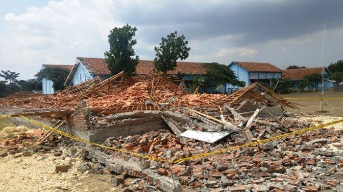 Tiga Ruang Kelas SMKN 2 Songgom Brebes Rata dengan Tanah setelah ...