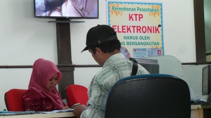 Warga Ini Sudah Empat Tahun Rekam Data e-KTP Tapi masih Diberi KTP ...
