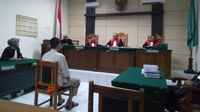 Hakim PN Semarang Vonis Kurir Narkotika Asal Banjarmasin Berupa Penjara 20 Tahun - Tribunjateng.com