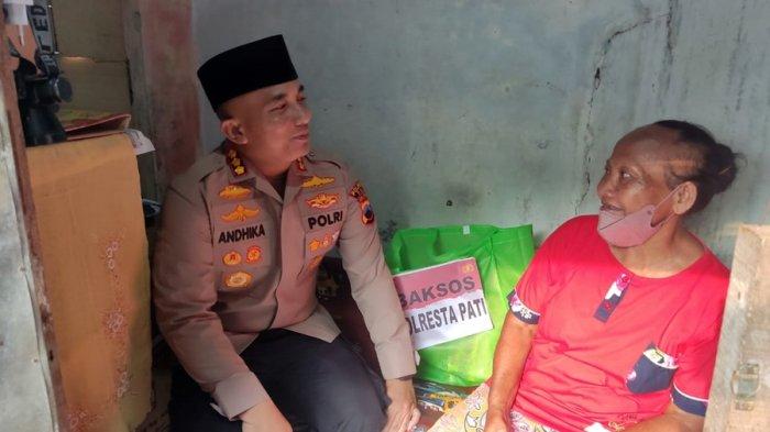 Kapolresta Pati Sambangi Indanah, Lansia Sebatang Kara Tinggal di Eks Pos Kamling, Begini ...