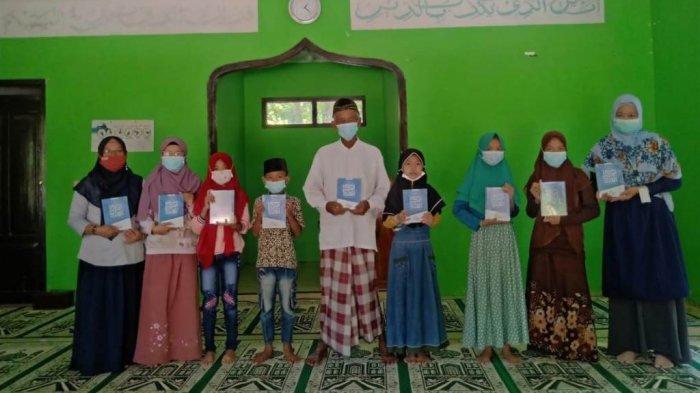 Bahagianya TPQ Masjid Fathul Iman yang Dapat Bantuan Alquran, Semoga ...