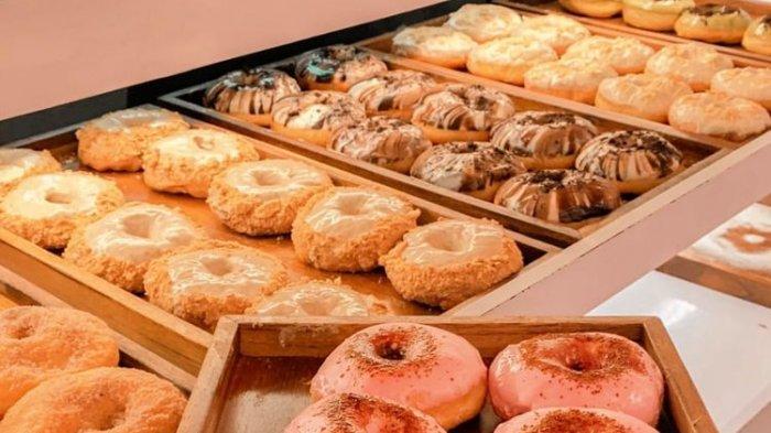 Kenalan Sama Kalis Donuts yang Lagi Ngehts, Baru Buka Cabang di ...