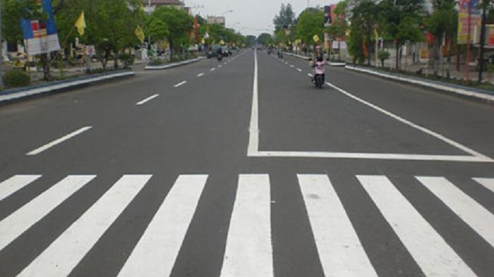 HOTLINE SEMARANG: Tolong Bikin Garis Marka dan Garis Tepi di Pertigaan ...