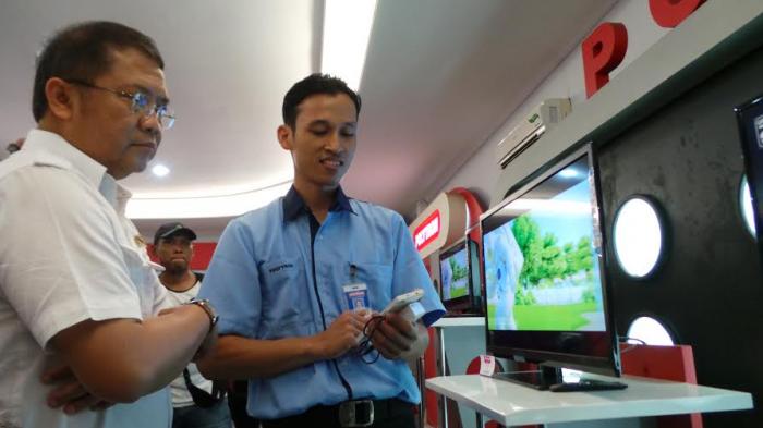 Menkominfo Kunjungi Pabrik Ponsel Polytron Di Kudus - Tribunjateng.com