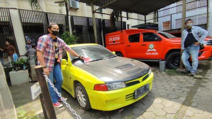 Inilah Penampakan Mobil Lancer Hijau Lemon Dony yang Digunakan untuk ...